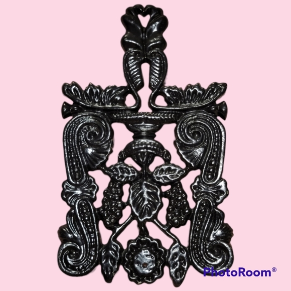 Wilton | Kitchen | Wilton Cast Iron Trivet | Poshmark